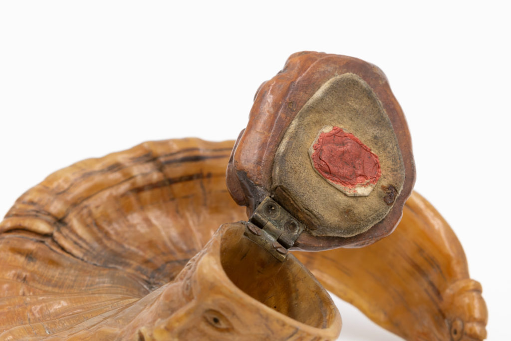 Rare Scottish Ram's Horn w Carved Grotesques, early 1800's (415) 355-1690